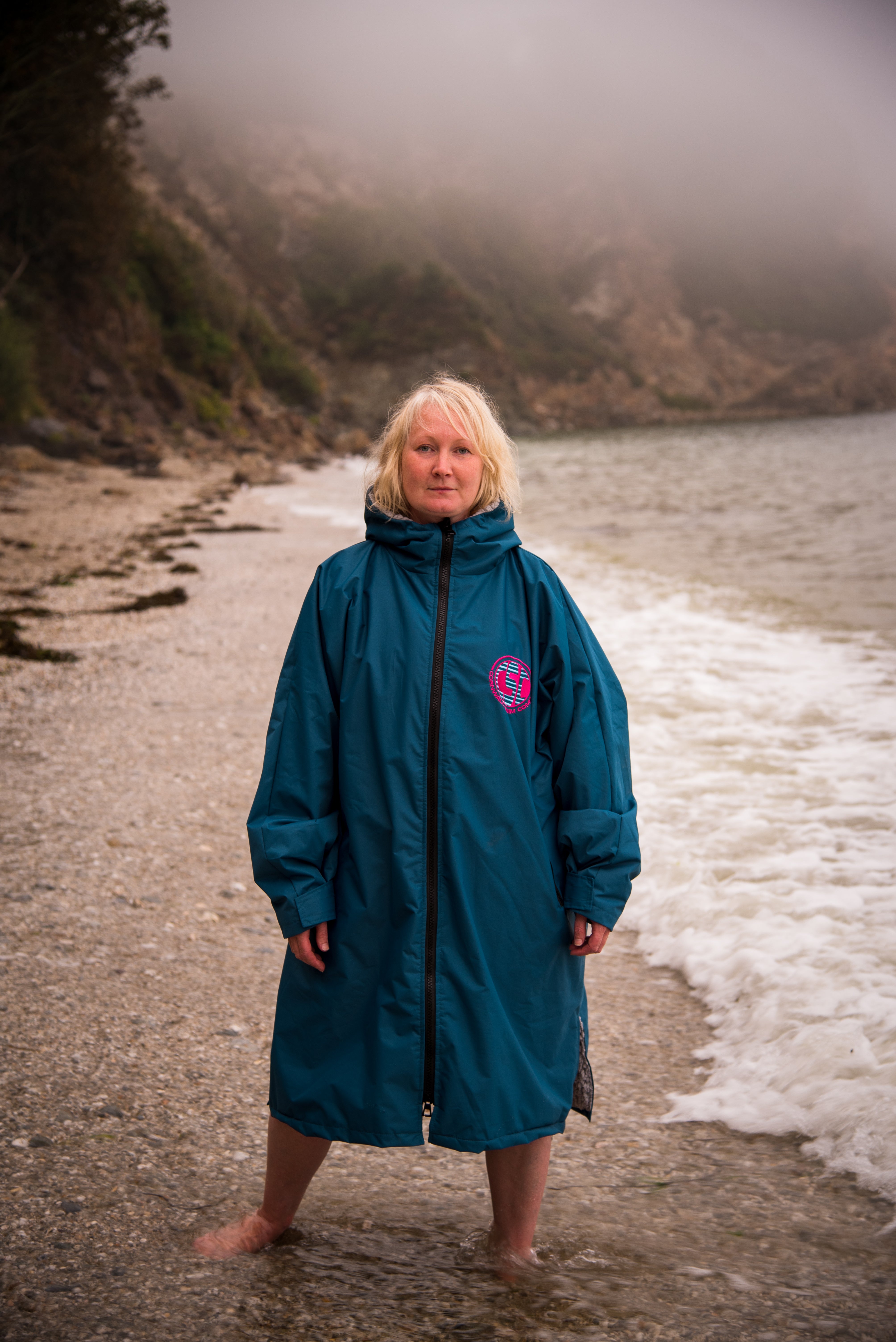 CSC Robes Azure Blue 4.0 | Waterproof Changing Robe for Outdoor Use ...